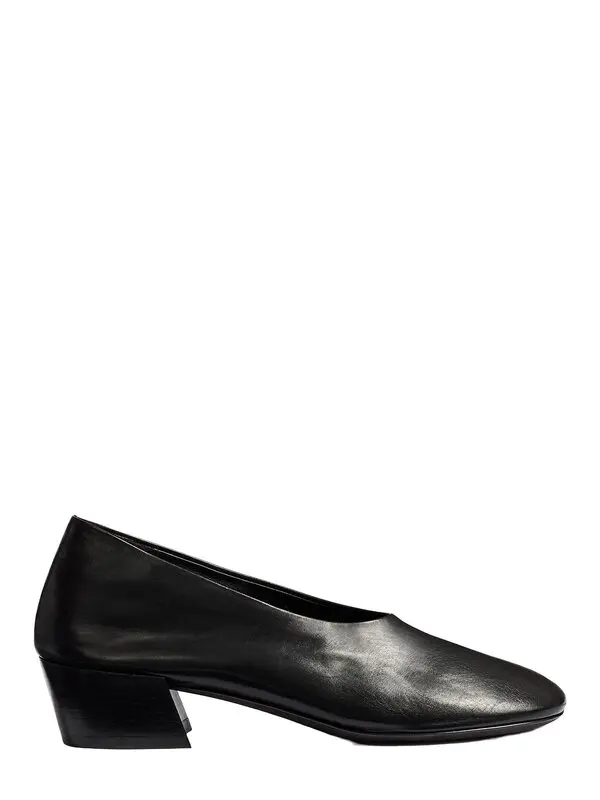 Khaite Marcy Pump In Calfskin - Black
