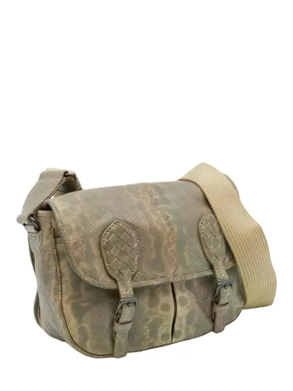 Bottega Veneta Gardena Leather Messenger Bag - Neutrals