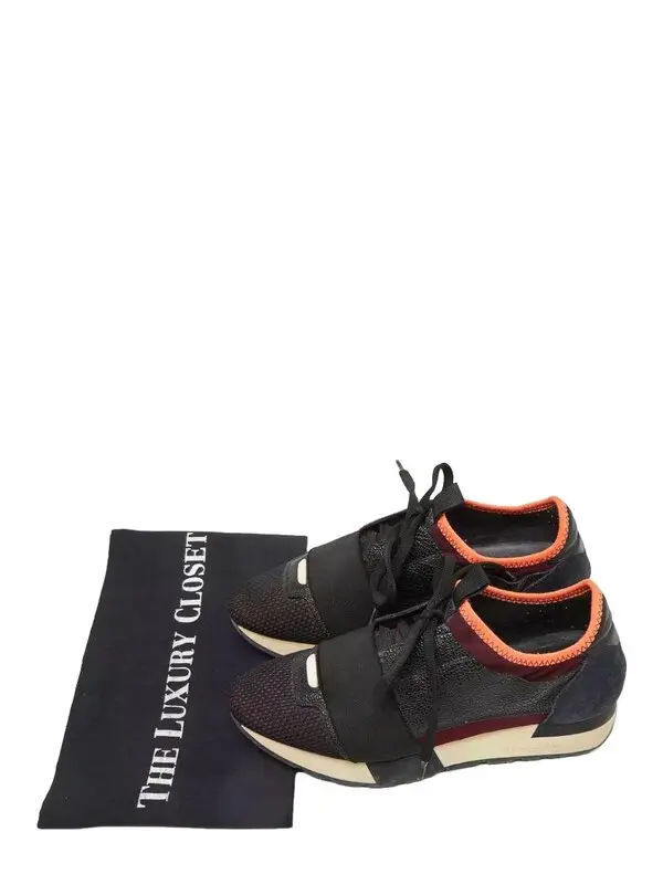 Balenciaga Race Runner Low-top Sneakers - Black