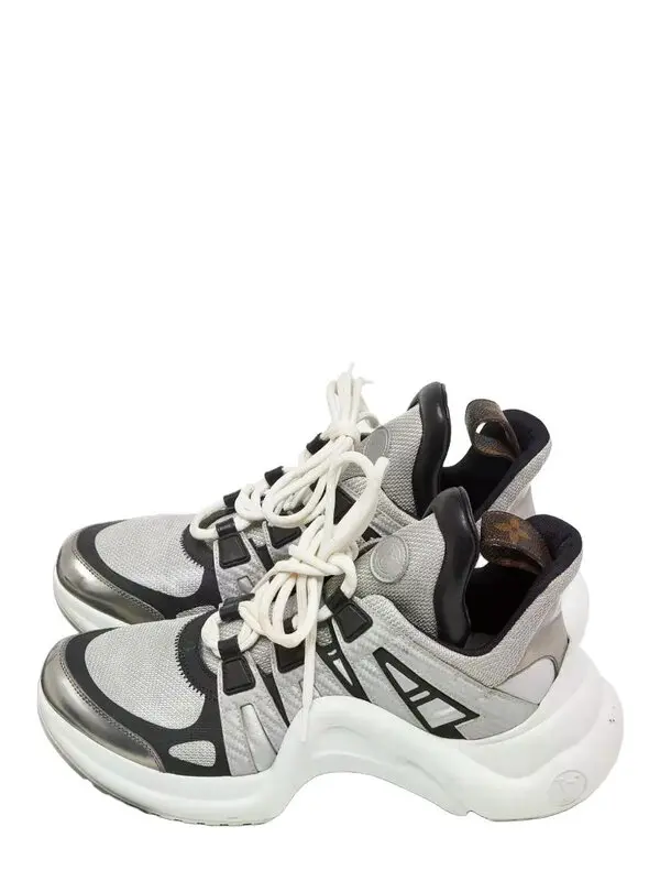 LOUIS VUITTON Lace-up Sneakers - Silver