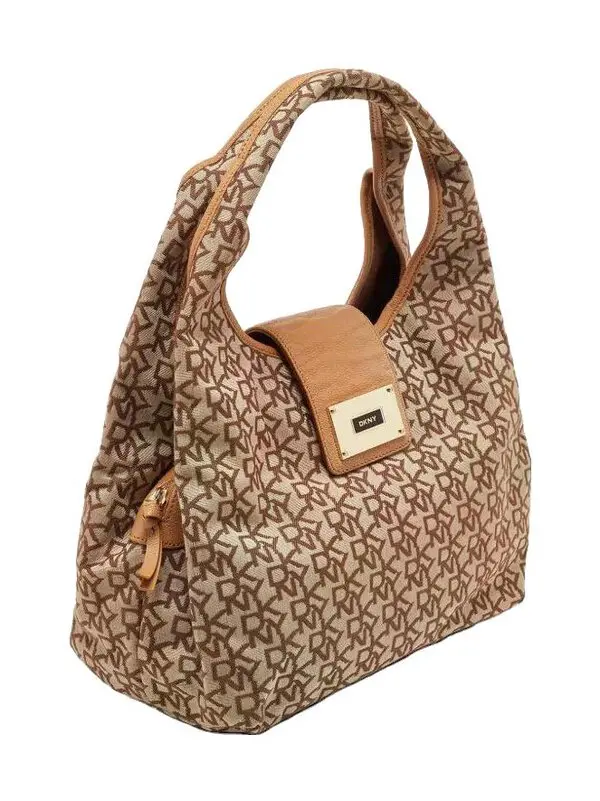 Dkny Town And Country Shoulder Bag - Neutrals