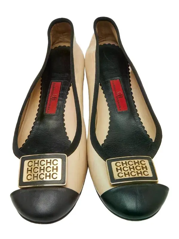 Carolina Herrera Logo Cap-toe Flat Pumps - Neutrals