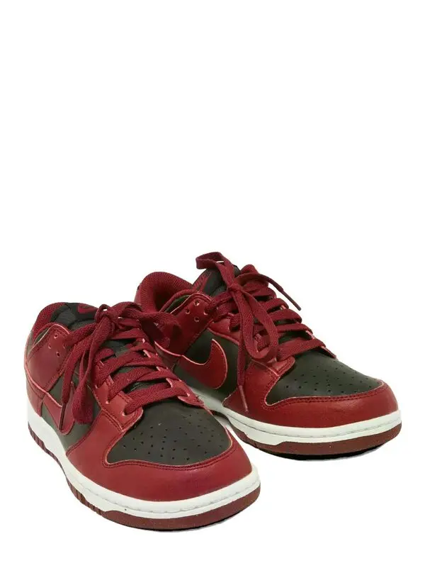 Nike Dunk Low-top Sneakers - Red