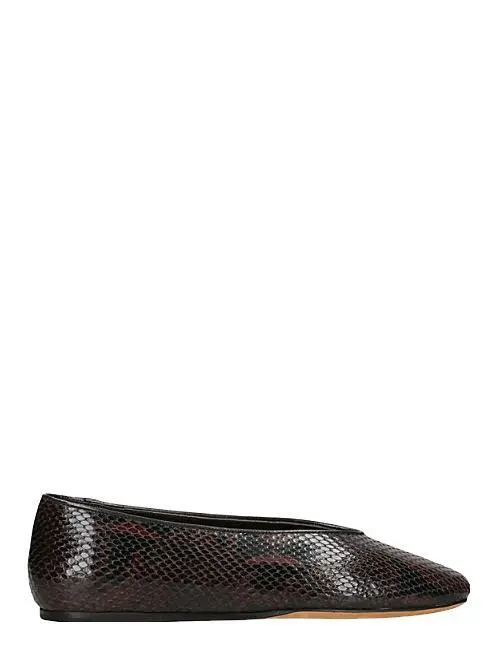 Le Monde Beryl Classic Regency Leather Ballet Flats With Pointed Toe And Embossed Finish - Mult/other