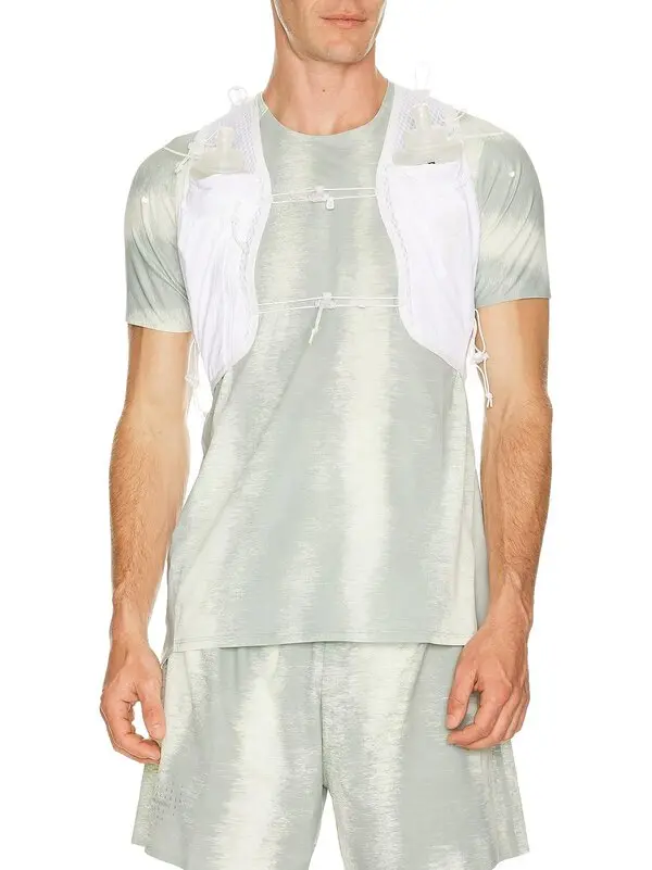 On Ultra Vest Pro - White