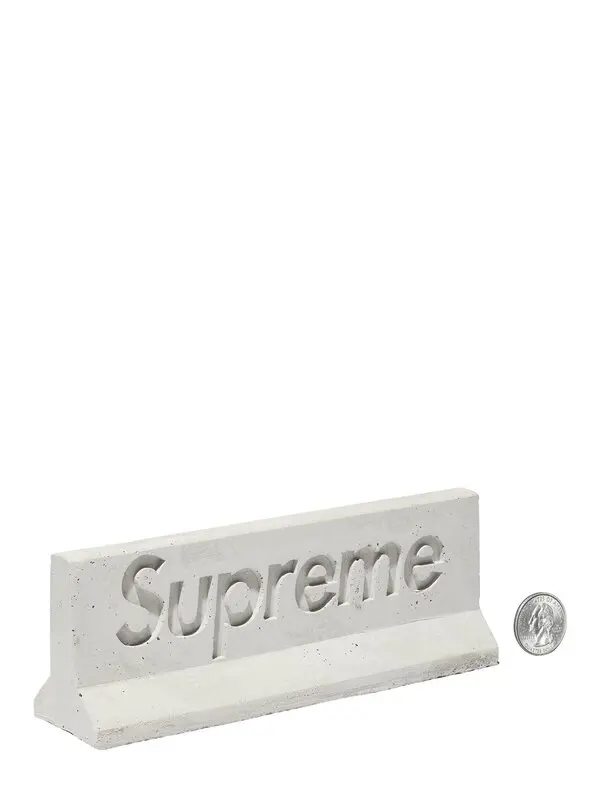 Supreme X Mini Materials 1:12 Scale Jersey Barrier - Grey