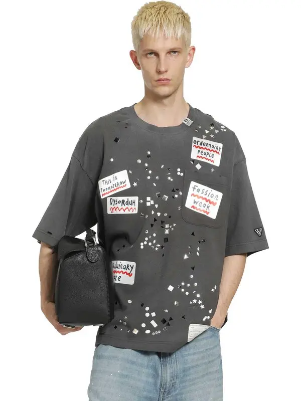 Mihara Yasuhiro Embellished Sticker T-shirt - Black