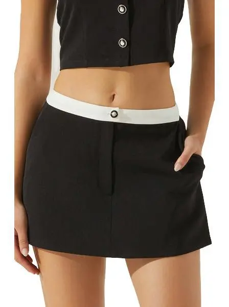 Astr The Label Rory Contrast Trim Skort - Black White