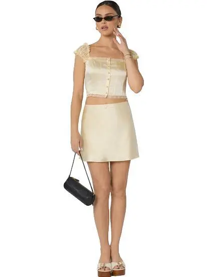 Astr The Label Elliana Satin Mini Skirt With Scallop Trim - Butter Yellow