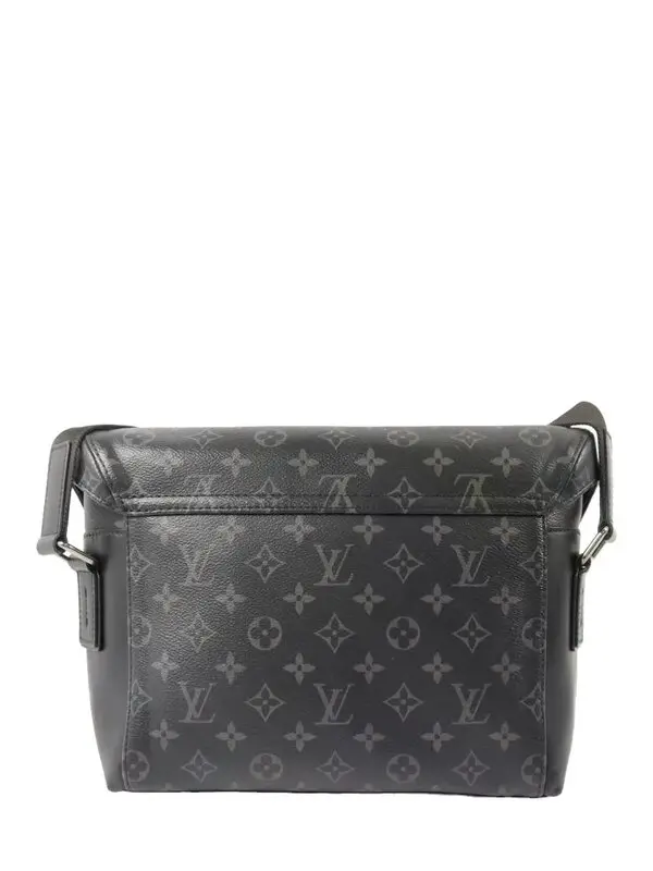 LOUIS VUITTON Voyager Messenger Bag - Black