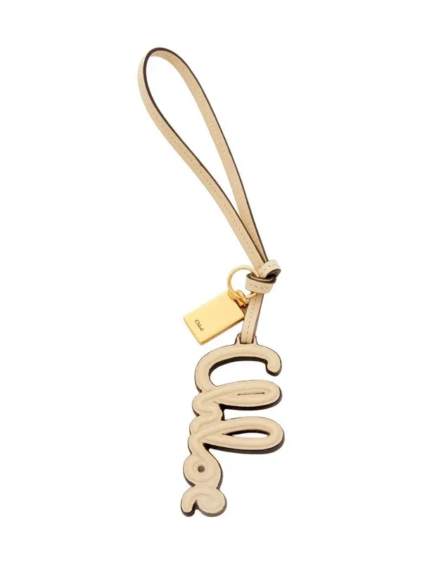 Chloé Logo Bag Charm In Shiny Leather - Deep Ivory