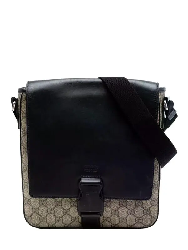 Gucci Gg Supreme Flap Messenger Bag - Black
