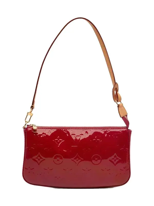 LOUIS VUITTON Monogram Vernis Pochette Accessories Shoulder Bag - Red