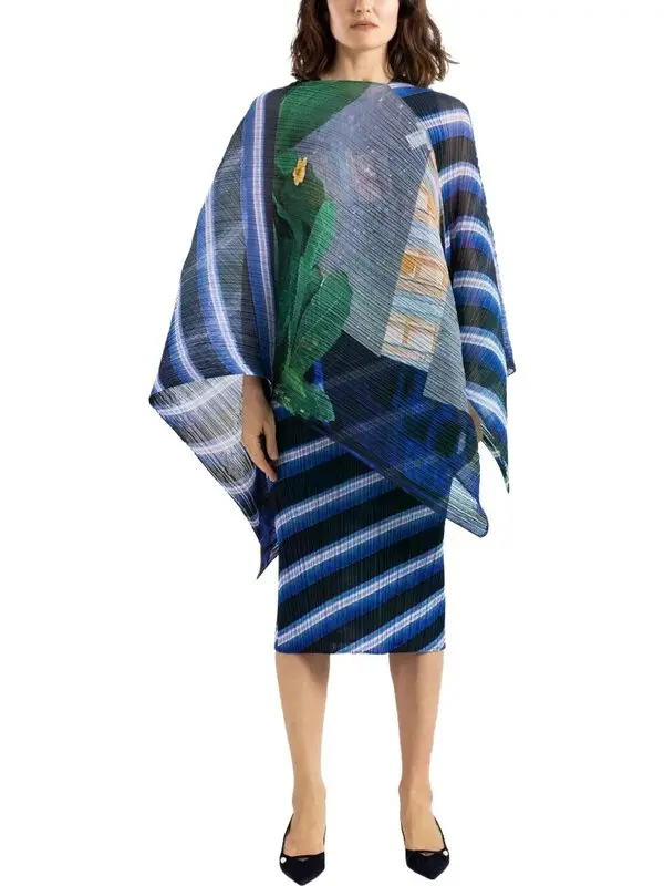 Issey Miyake Asymmetrical Hem Top - Blue
