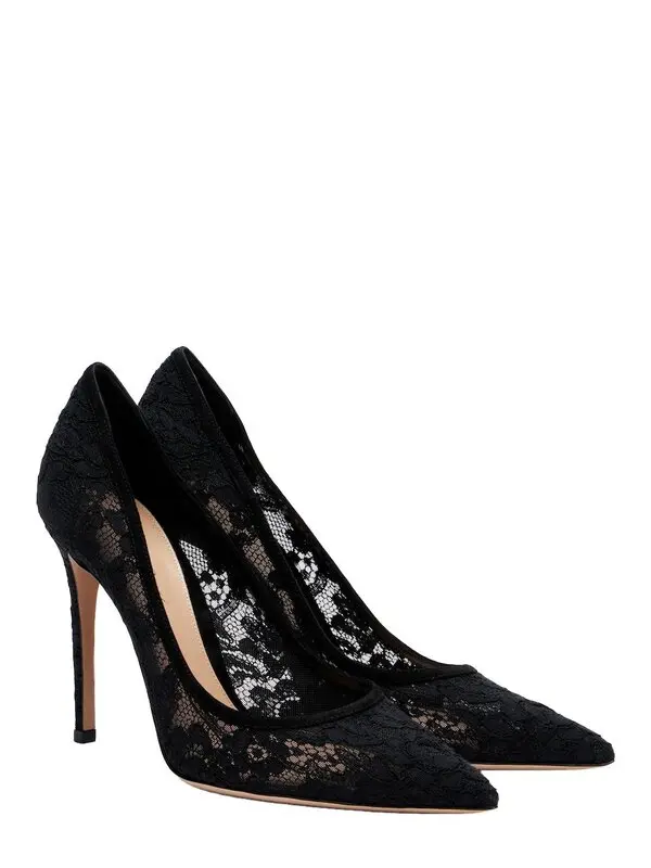 GIANVITO ROSSI Claudia Lace Pumps - Black