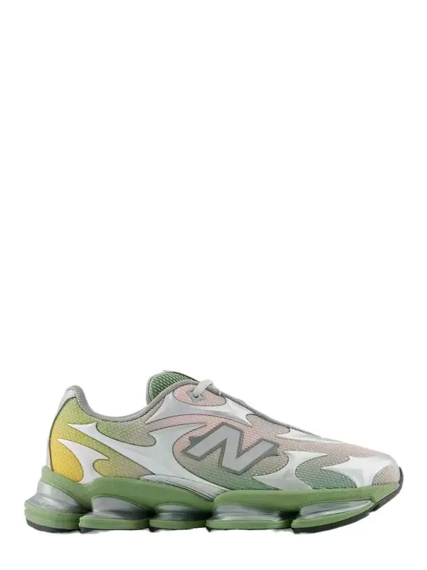 NEW BALANCE Metallic Mesh Sneakers - Silver