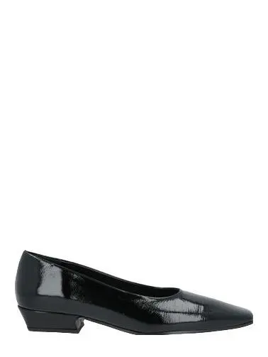 J.A.P. JOSE ANTONIO PEREIRA Patent Leather Square Toe Pumps - Black