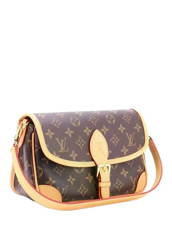 LOUIS VUITTON Diane Nm Handbag Monogram Canvas Crossbody Bag - Brown