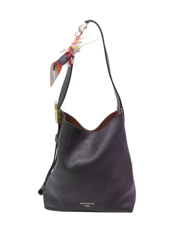 LOUIS VUITTON Grained Leather Shoulder Bag - Black