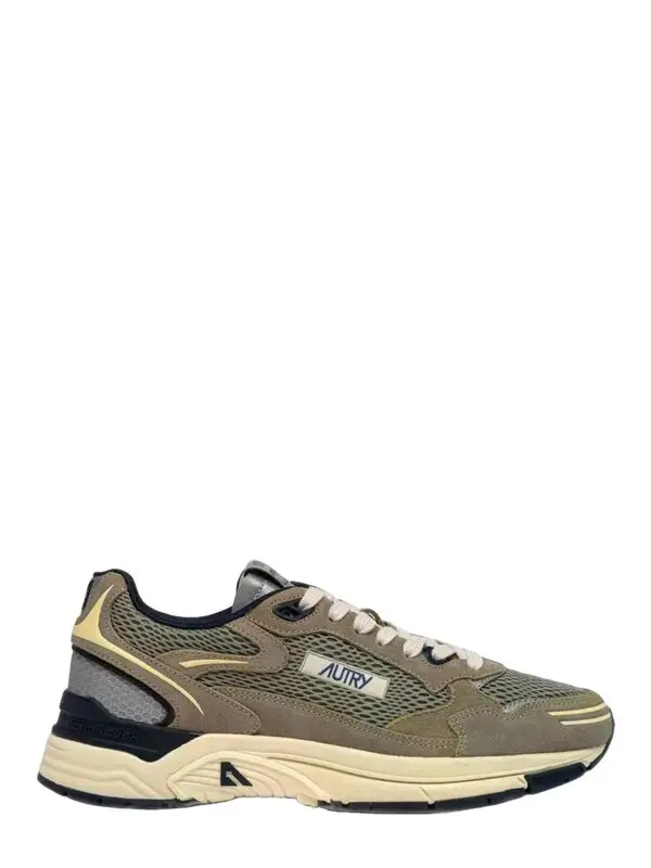 AUTRY Hyperway Paneled Sneakers - Neutrals