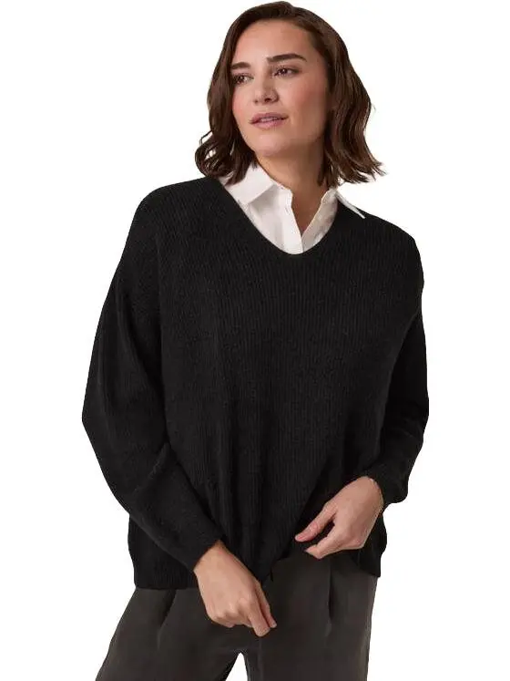 CELTIC & CO. Ribbed V-neck Jumper - Black