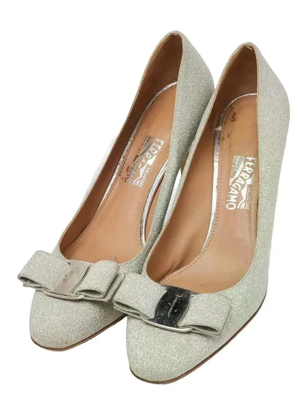 FERRAGAMO Vara Bow Glitter Pumps - Silver