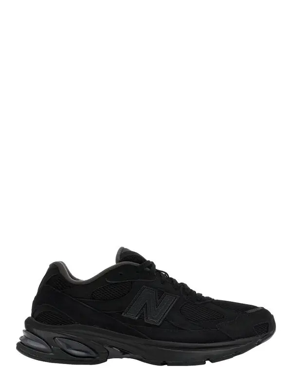 NEW BALANCE 2010 Triple Sneakers - Black
