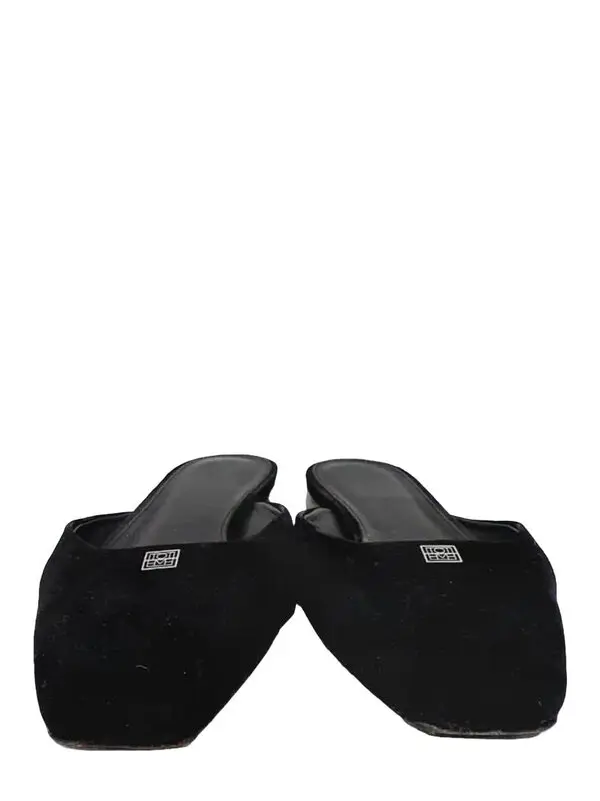 TOTEME Square-toe Mules With Logo Plaque - Black