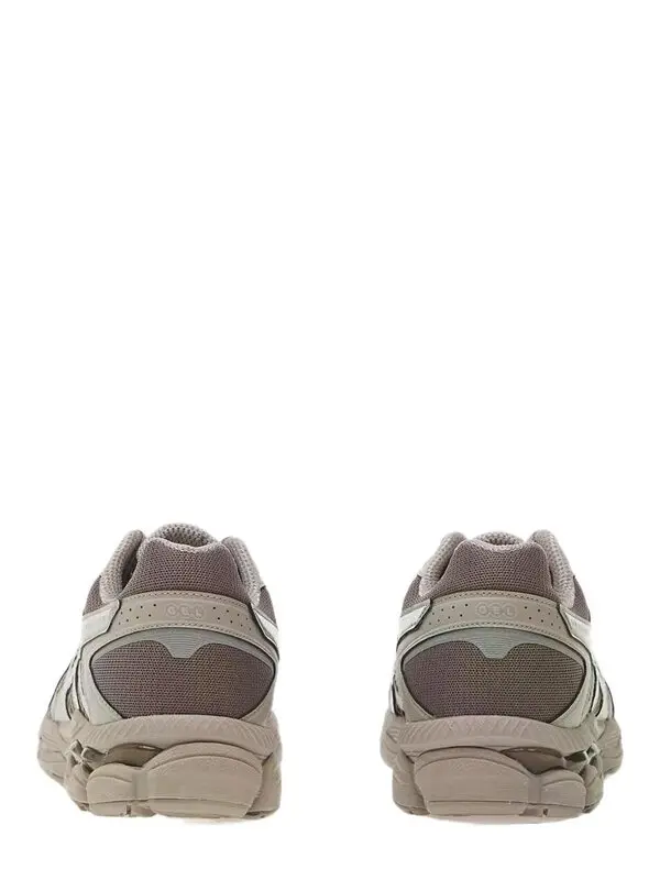 Asics Gel-cumulus 16 Low-top Sneakers - Brown
