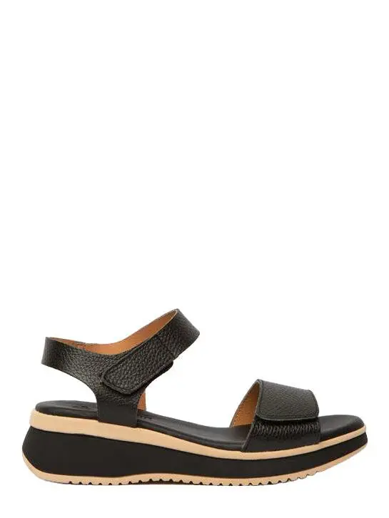 MENINA STEP Napoli Flat Sandal - Black