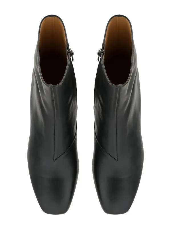A.p.c. Dorothée Ankle Boots In Smooth Leather - Black