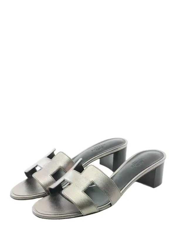 Hermès Oasis Mule Sandals - Silver