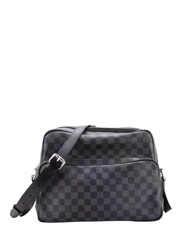 LOUIS VUITTON Damier Graphite Leo Messenger Bag - Black