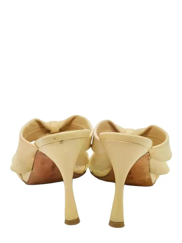 Manolo Blahnik Bow-effect Leather Sandals - Neutrals