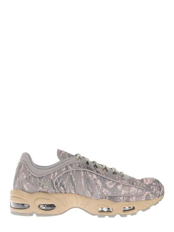 Nike Max Tailwind 4 Printed Panel Sneakers - Nude