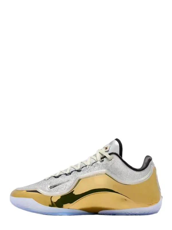 Nike Metallic Effect Sneakers - Gold