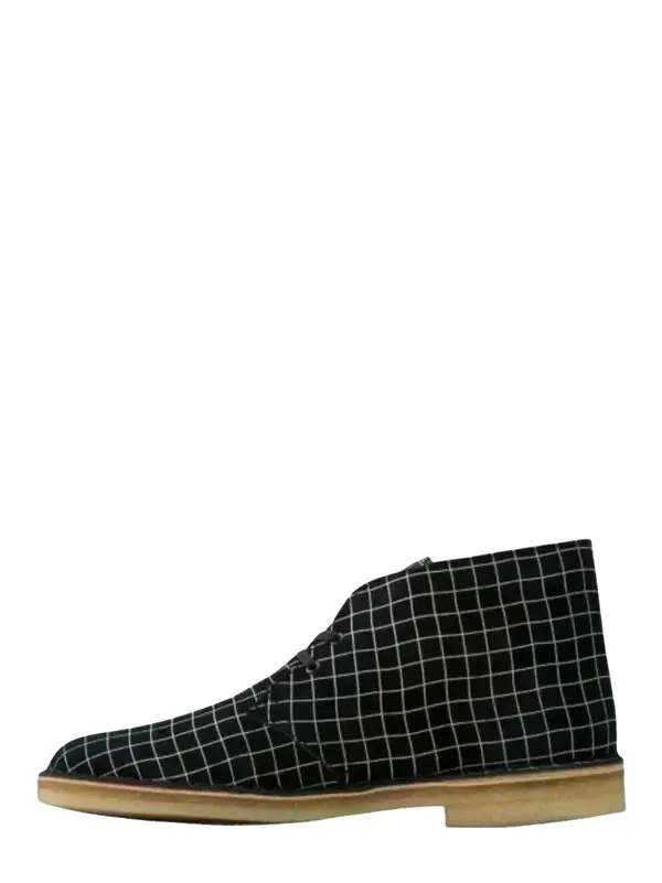 Clarks Grid Pattern Desert Boots - Black