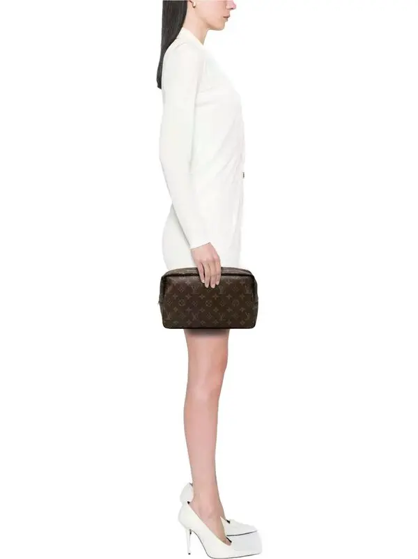 LOUIS VUITTON Monogram Trousse Toilette 28 Clutch Bag - Brown