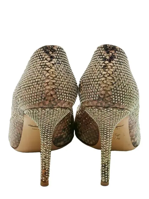 FERRAGAMO Lienna Studded Pumps - Neutrals