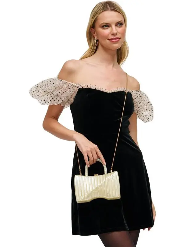 URBAN EXPRESSIONS Julie Evening Bag With Gold Hardware - Ivory
