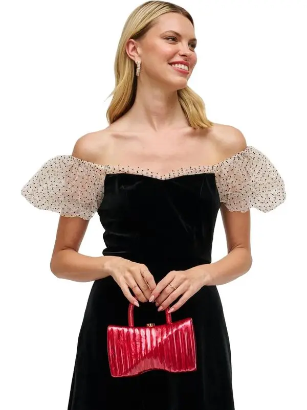 URBAN EXPRESSIONS Julie Evening Bag With Gold Hardware - Red
