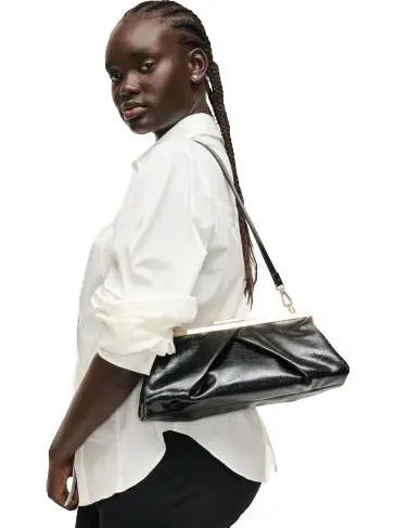 URBAN EXPRESSIONS Scottie Crossbody In Vegan Leather With Metal Frame - Black