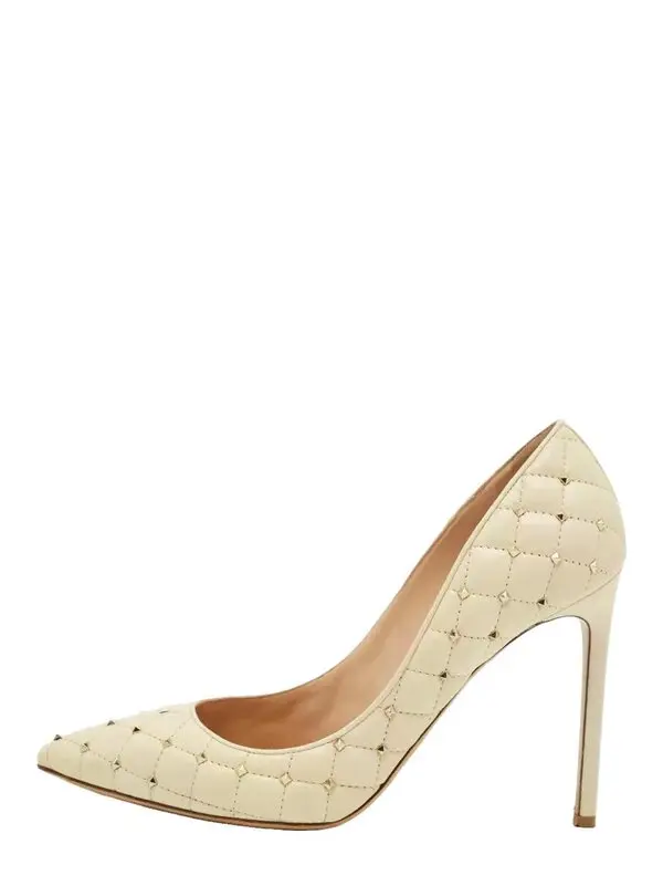 Valentino Garavani Rockstud Quilted Pumps - Neutrals