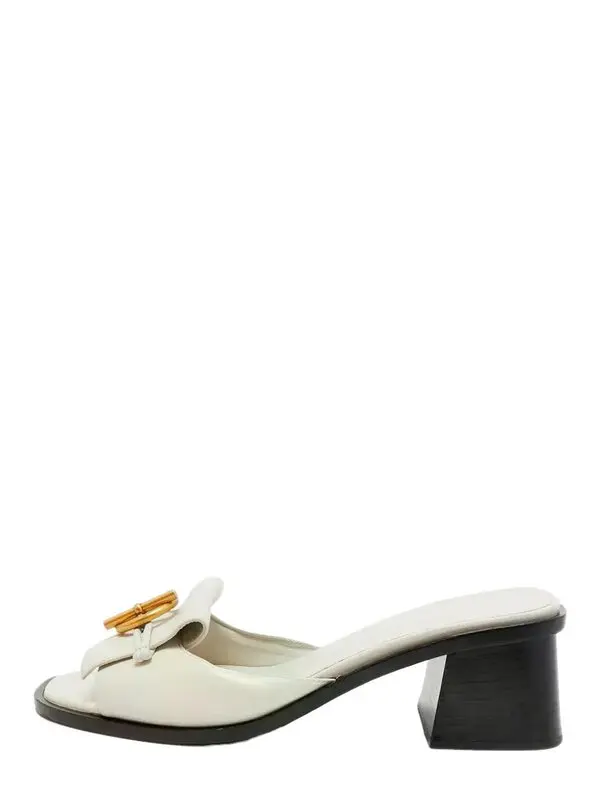 Hermès Leather Sandals With Gold-tone Chain Detail - White
