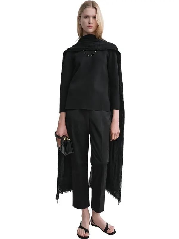 TOTEME Compact Knit Crewneck Top With Cropped Long Sleeves - Black