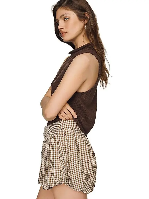 Astr The Label Pleated High-waisted Shorts - Brown Gingham