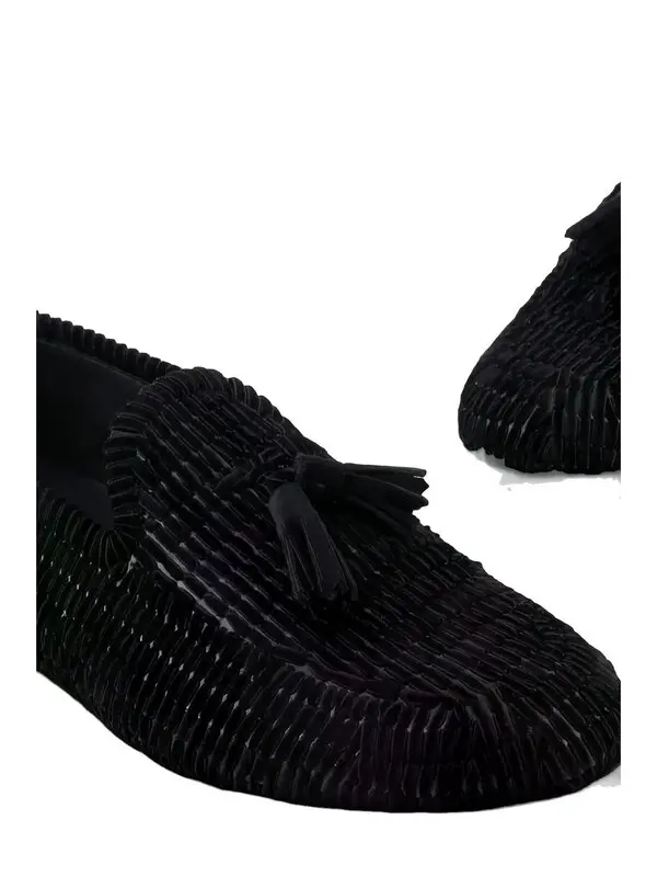Giorgio Armani Tassel Detail Loafers - Black