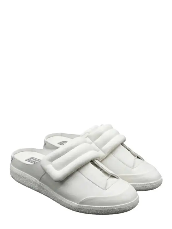 BRAVEST STUDIOS 2016 Clogs - White