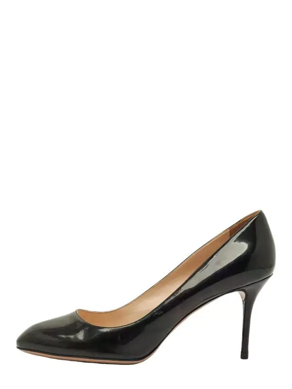 Prada Round Toe Stiletto Pumps - Black
