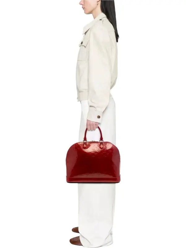 LOUIS VUITTON Monogram Vernis Alma Gm Handbag - Red